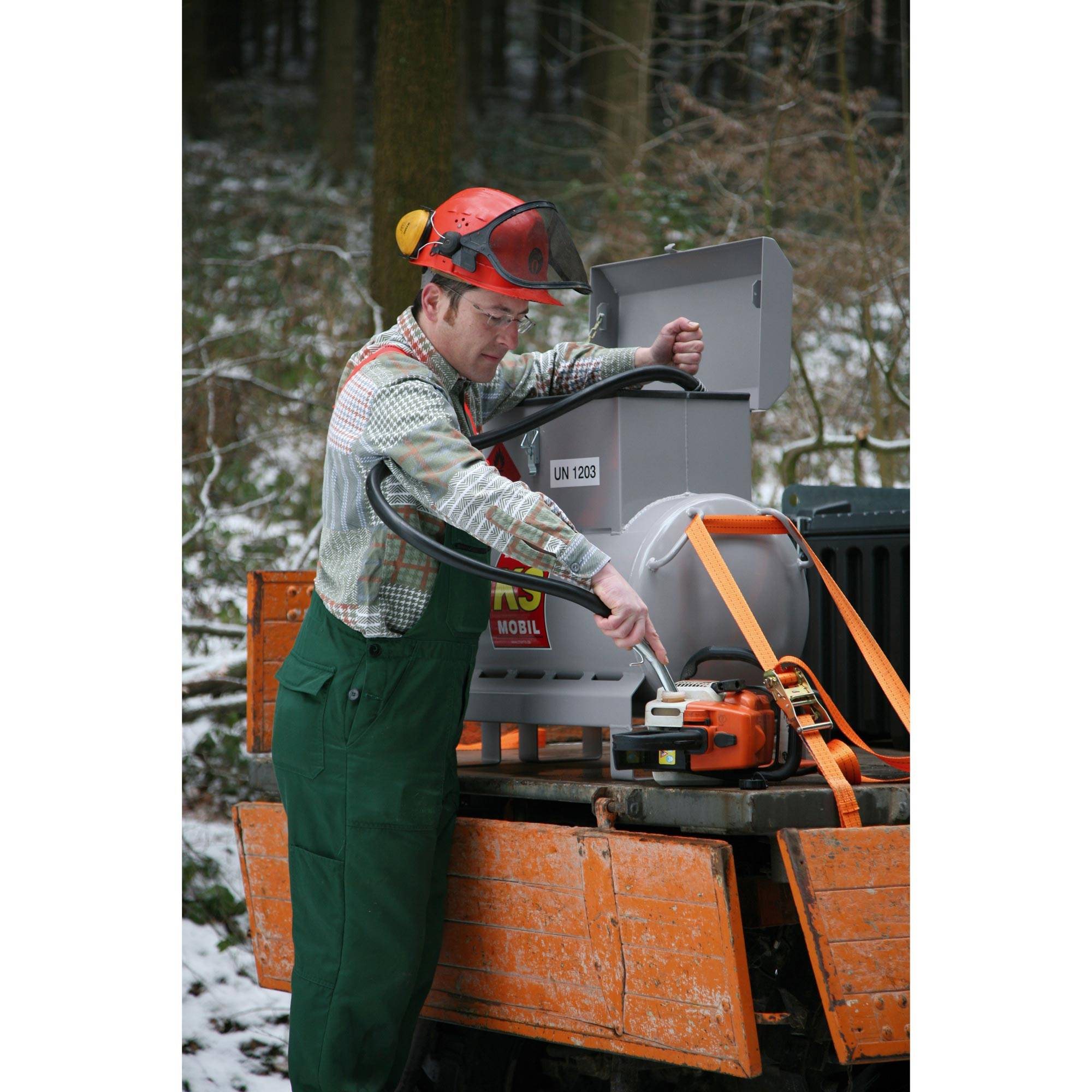 90 Litre ADR Petrol Dispenser - Hand Pump - Cemo KS-Mobile - Fuel Tank Shop